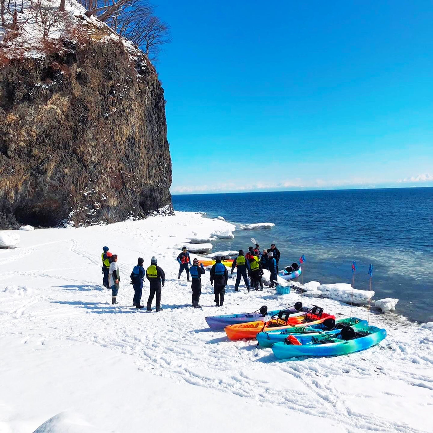 Drift ice kayak tour / Abashiri — Hokkaido Xpert Travel